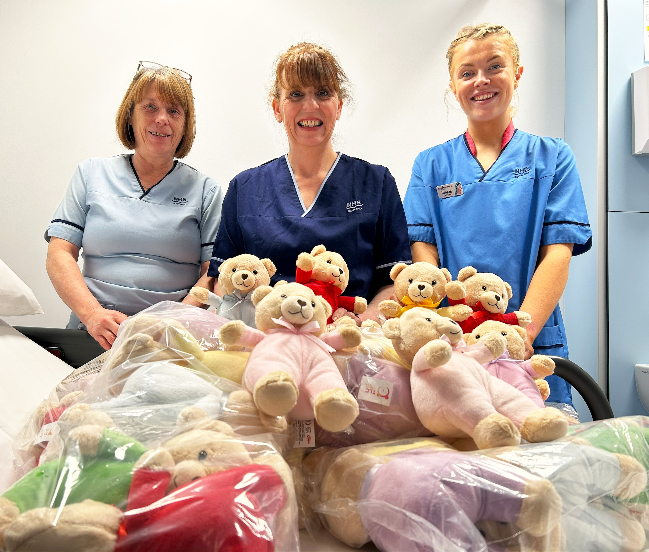 Hospital children receive kind hug of teddies - NHS Western Isles ...